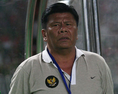 Posisi Benny Dollo Tetap Aman - Bola.net