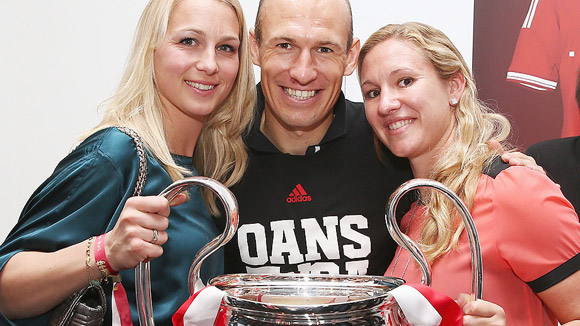 Suasana Meriah Pesta Treble Bayern Munich - Bola.net