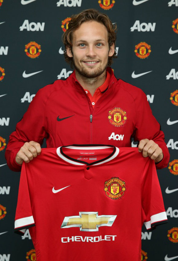 Galeri: Daley Blind Resmi Jadi Milik Man United - Bola.net