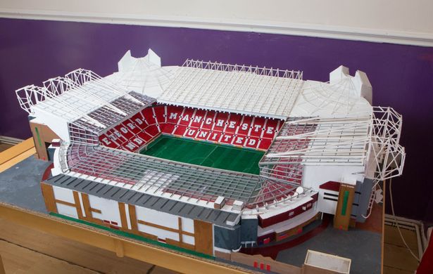 Megah! Orang Ini Buat Replika Old Trafford dari Batang Korek Api - Bola.net