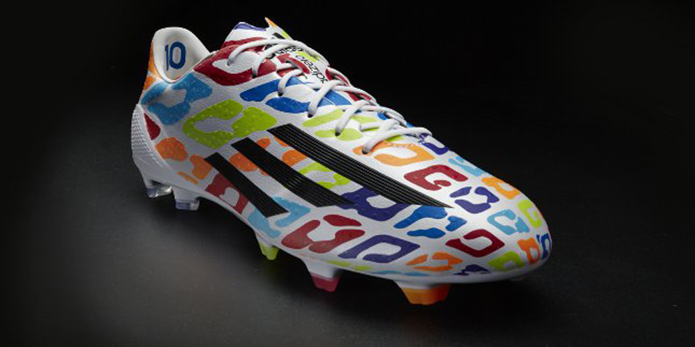 Jelang Clasico, Ini Lima Sepatu Spesial Lionel Messi - Bola.net