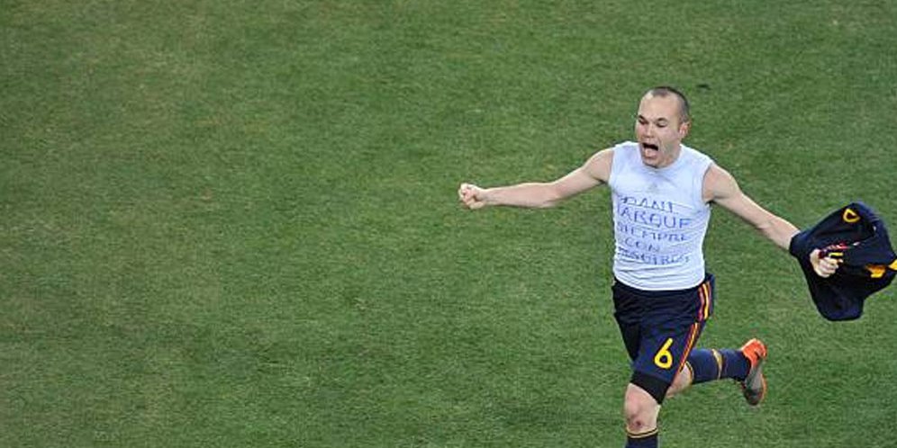Daniel Jarque, Nama yang Terukir di Dada Andres Iniesta Saat Juara ...