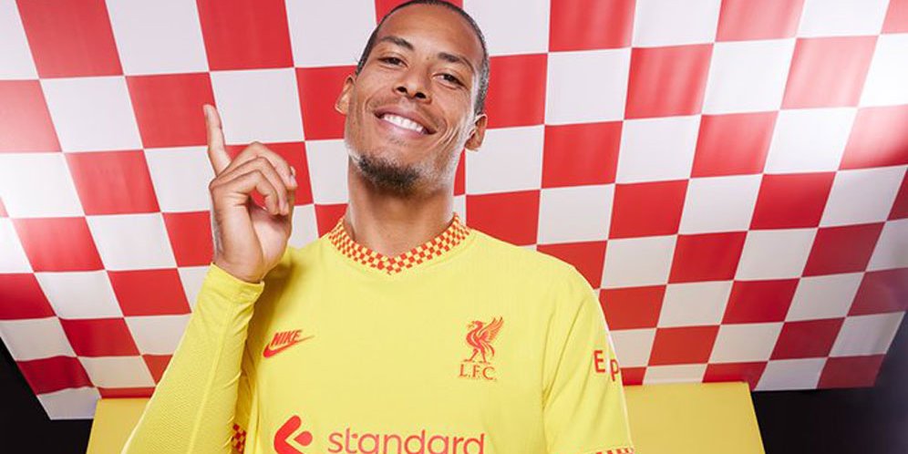 Hello Yellow! Liverpool Rilis Jersey Ketiganya untuk Musim 2021-22 ...