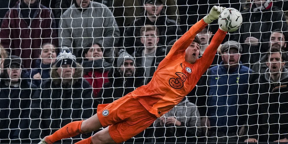 Jebakan Offside Kepa untuk Harry Kane: Masterclass, Kiper Bintang 5 ...