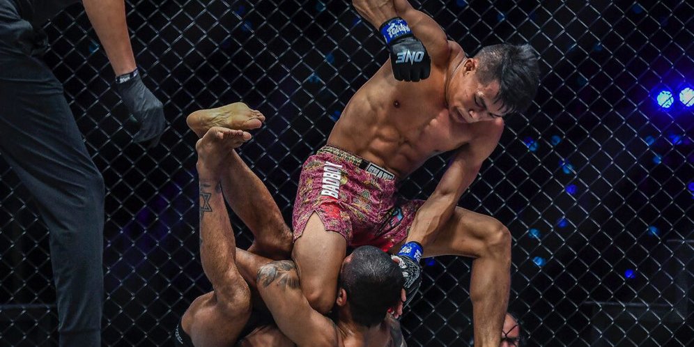 ONE Championship: Usai Hadiahi Alex Silva Kalung, Adrian Mattheis ...