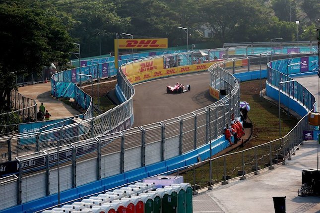 Hasil Latihan Formula E Jakarta: Rowland dan Vergne Berkuasa - Bola.net
