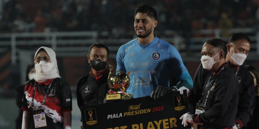 Bawa Arema FC Juara dan Jadi Pemain Terbaik Piala Presiden 2022, Ini ...