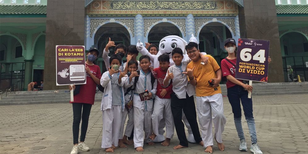 Jumat Berkah! La'eeb Si Maskot Piala Dunia 2022 Mampir ke Tangerang ...