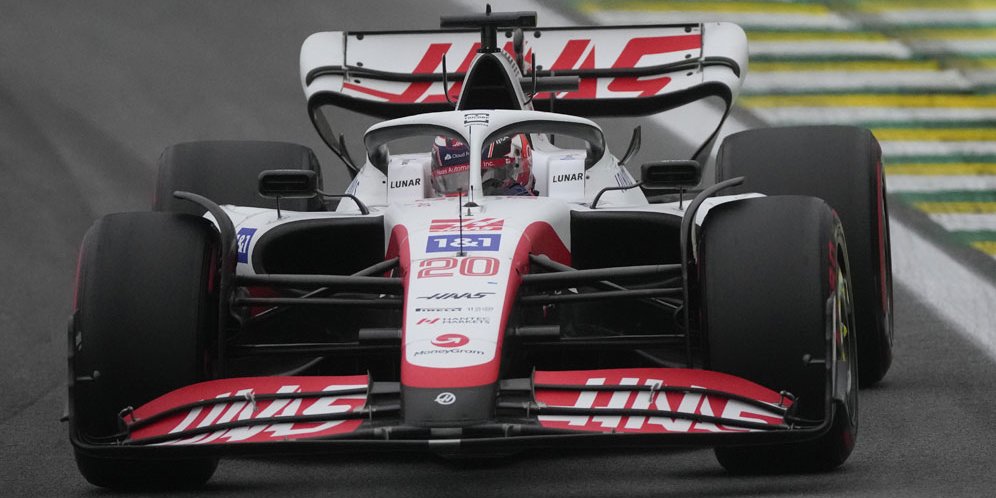 Kevin Magnussen dan Haas Sabet Pole Perdana di Formula 1 Brasil - Bola.net