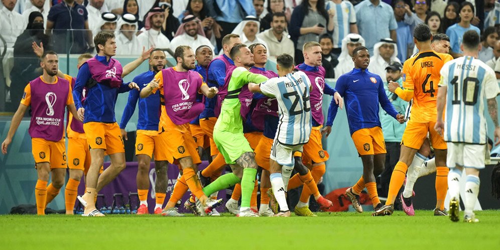 Duel Panas Belanda vs Argentina, Wasit 'Ciptakan' Rekor 17 Kartu Kuning ...