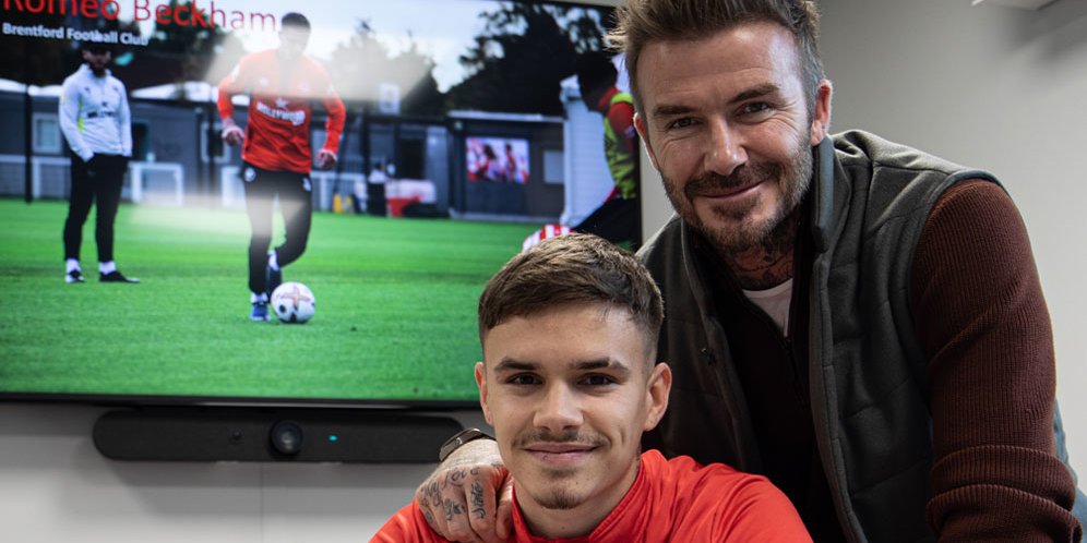 Wadidaw! Romeo Beckham Ejek Ayahnya Sendiri Usai Arsenal sikat ...