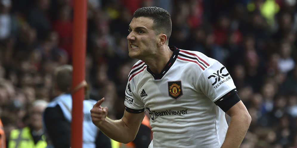 Aksi Diogo Dalot Saat MU Babat Nottingham Forest - Bola.net