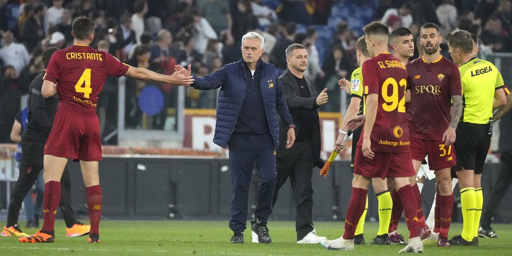 Roma 1-1 Milan: Jose Mourinho Memelas, Mengisi 'Absen' Daftar Pemain ...