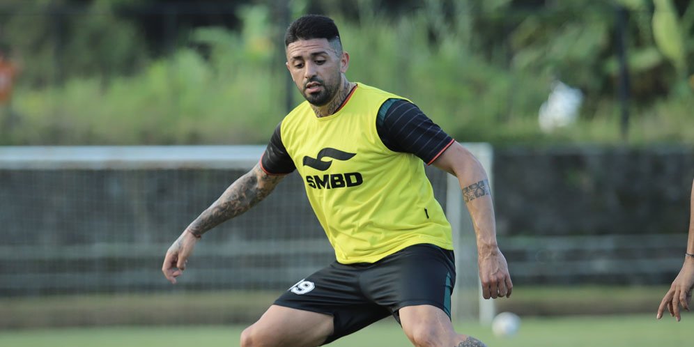 Jonathan Bustos dan Esteban Vizcarra Cedera Saat Pemusatan Latihan ...