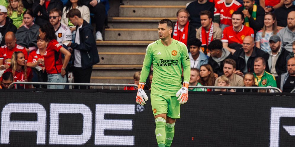 Tom Heaton, Pemain Tertua di Skuad Manchester United Musim 2023/2024 ...