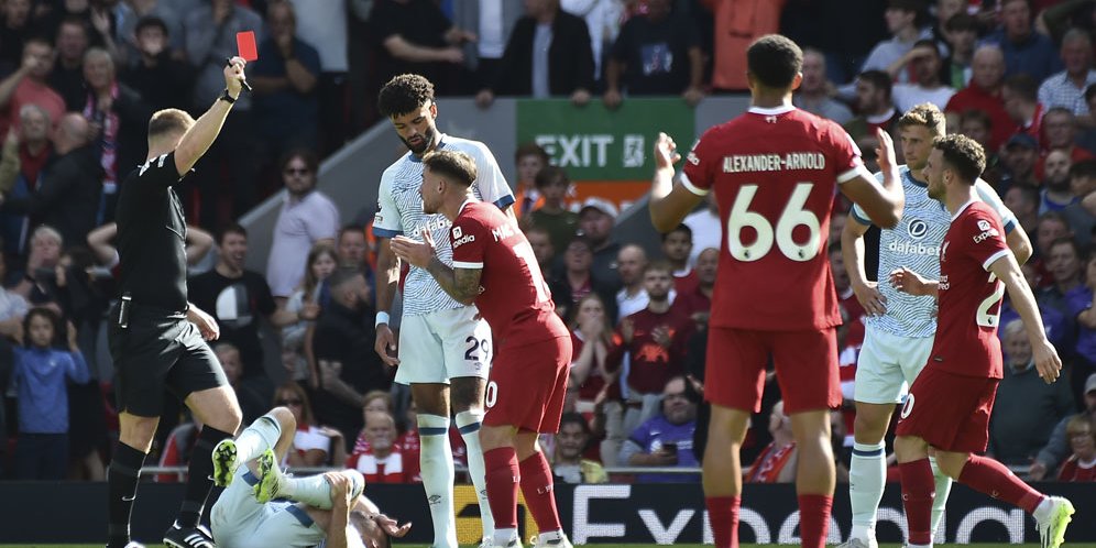 Eks Wasit Premier League Ini Sebut Kartu Merah untuk Mac Allister ...