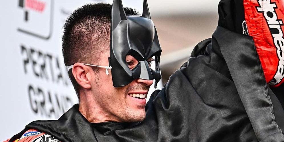 Hasil Taruhan, Ini Alasan Maverick Vinales Pakai Kostum Batman di ...