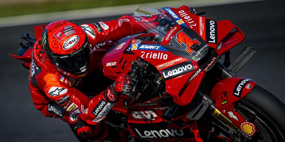 MotoGP Valencia: Pecco Bagnaia Juara, Tabrakan Jorge Martin vs Marc Marquez, dan Blunder Duet ...