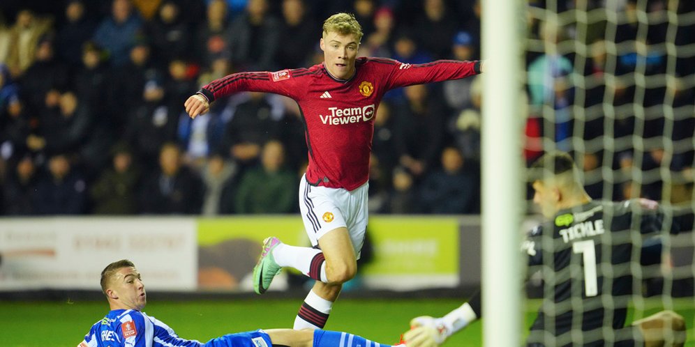 Berhentilah Buang-buang Peluang, Rasmus Hojlund! - Bola.net