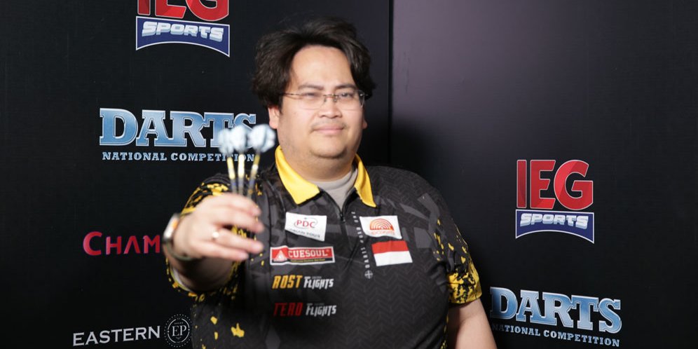 Andersen Tjoeng 'Flying Fridge' Refree Darts National Competition ...