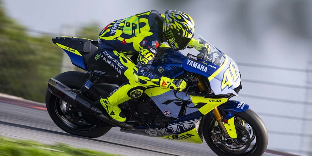 Aksi Keren Valentino Rossi dalam Tes WorldSBK-MotoGP Portimao, Pakai ...