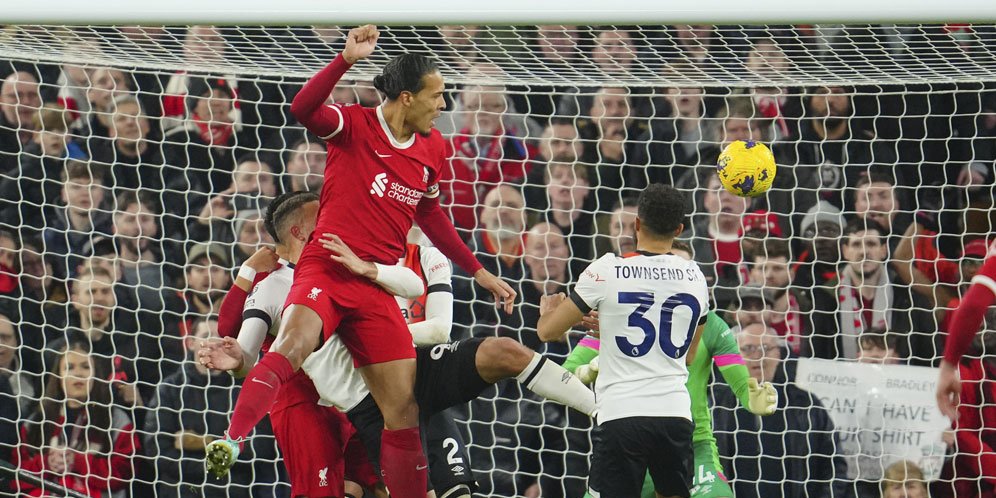 Man of the The Match Liverpool vs Luton Town: Virgil van Dijk - Bola.net