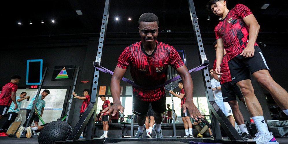 Mengenal Meshaal Hamzah Bashier Osman: Bek Persija Berdarah Sudan yang ...