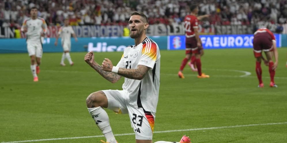 Kebiasaan Unik Robert Andrich: Makan Ulat Mealworms yang Biasa Dipakai ...