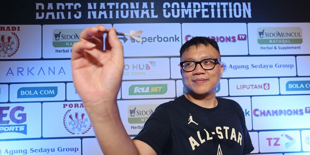Status sebagai Debutan Tidak Menghalangi Benny Tandean Menjuarai Darts ...