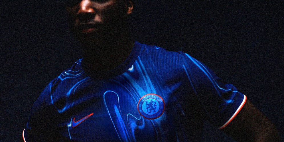 Cakep! Biru Menyala, Ini Penampakan Jersey Home Chelsea Musim 2024/2025 ...