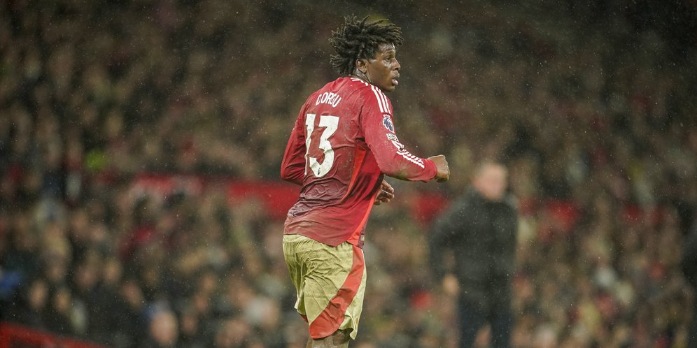 Sudah Punya 3, MU Dapat Tambahan Dua Bek Kiri Baru di Musim 2025/2026