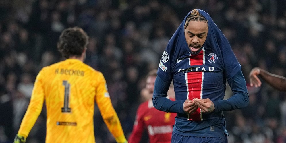 Luis Campos Murka ke Wasit Usai Kontroversi VAR di Laga PSG vs Liverpool - Bola.net