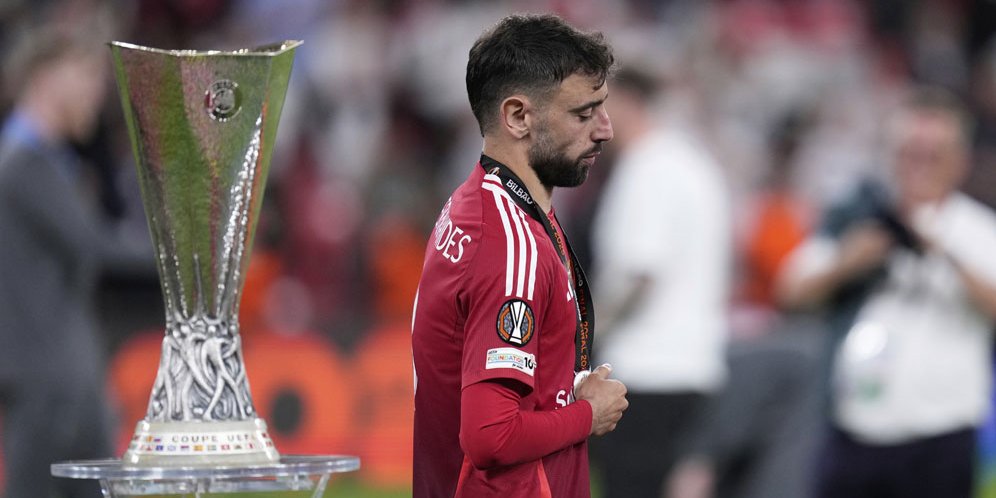 Bom Waktu di MU: Benarkah Sir Jim Ratcliffe dan Amorim Berseteru Soal Bruno Fernandes? - Bola.net