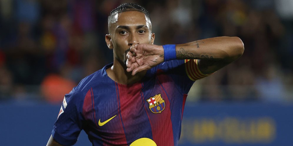 Terungkap! Ini Alasan Raphinha Tak Masuk Starting XI di Laga Barcelona ...