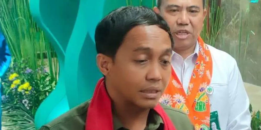 Klarifikasi Menteri Perhutanan Usai Foto Main Domino Bareng Tersangka ...