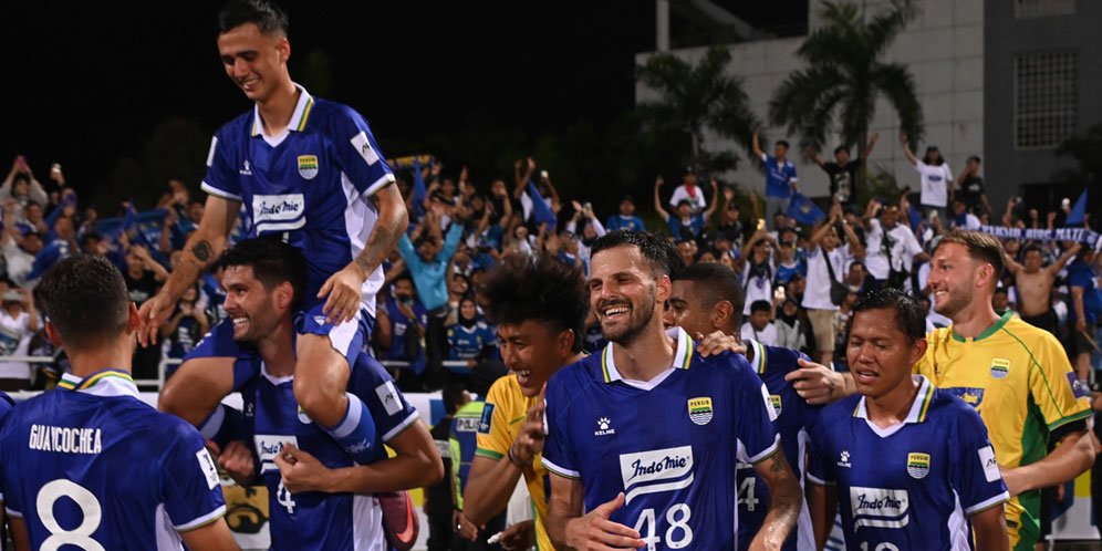 Carol villanos desnuda