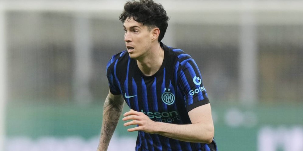 Barcelona Harus Memilih: Tunggu Harga Bastoni Turun atau Amankan Target ...