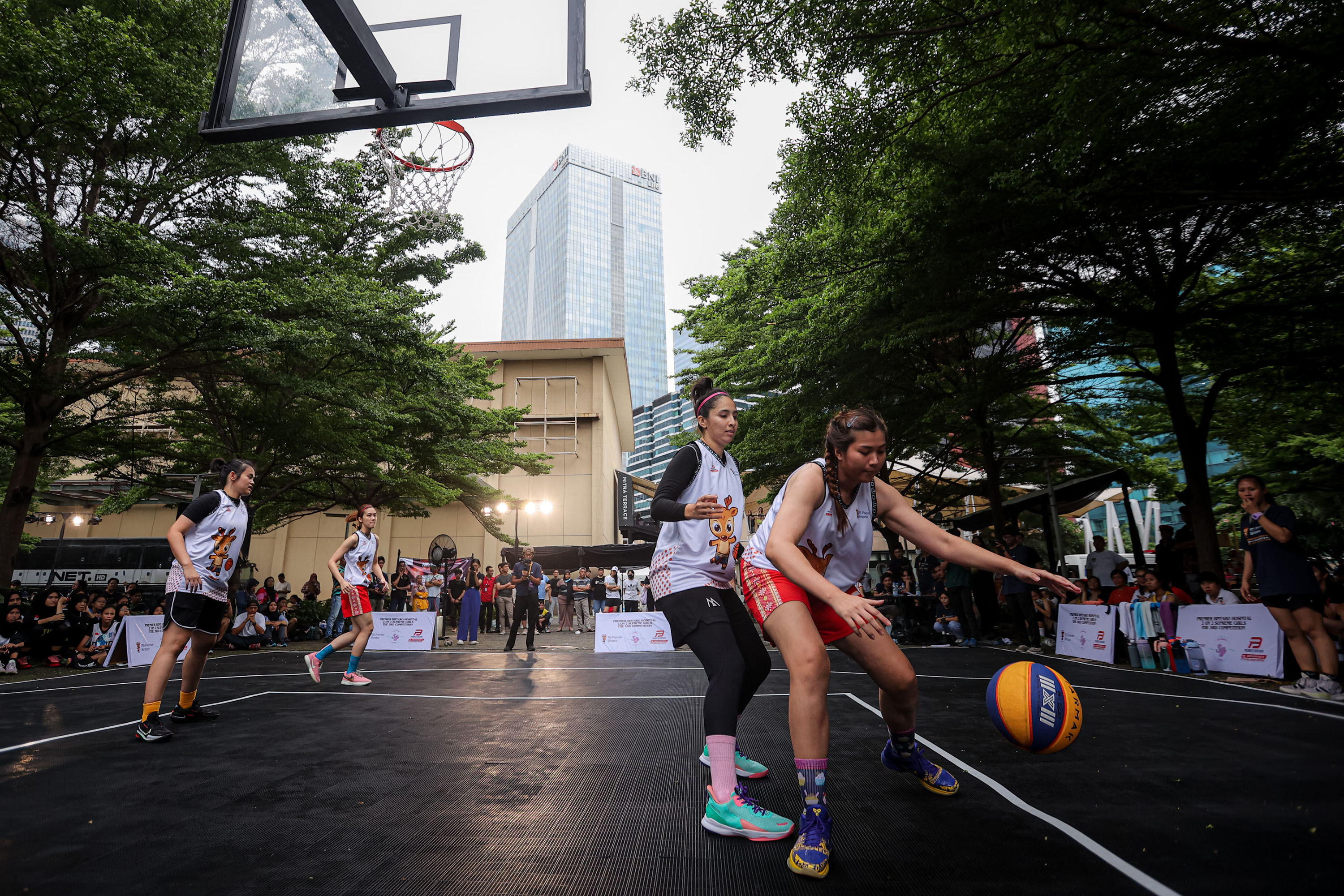 Keseruan Para Srikandi Basket Indonesia saat Unjuk Aksi di Supreme ...