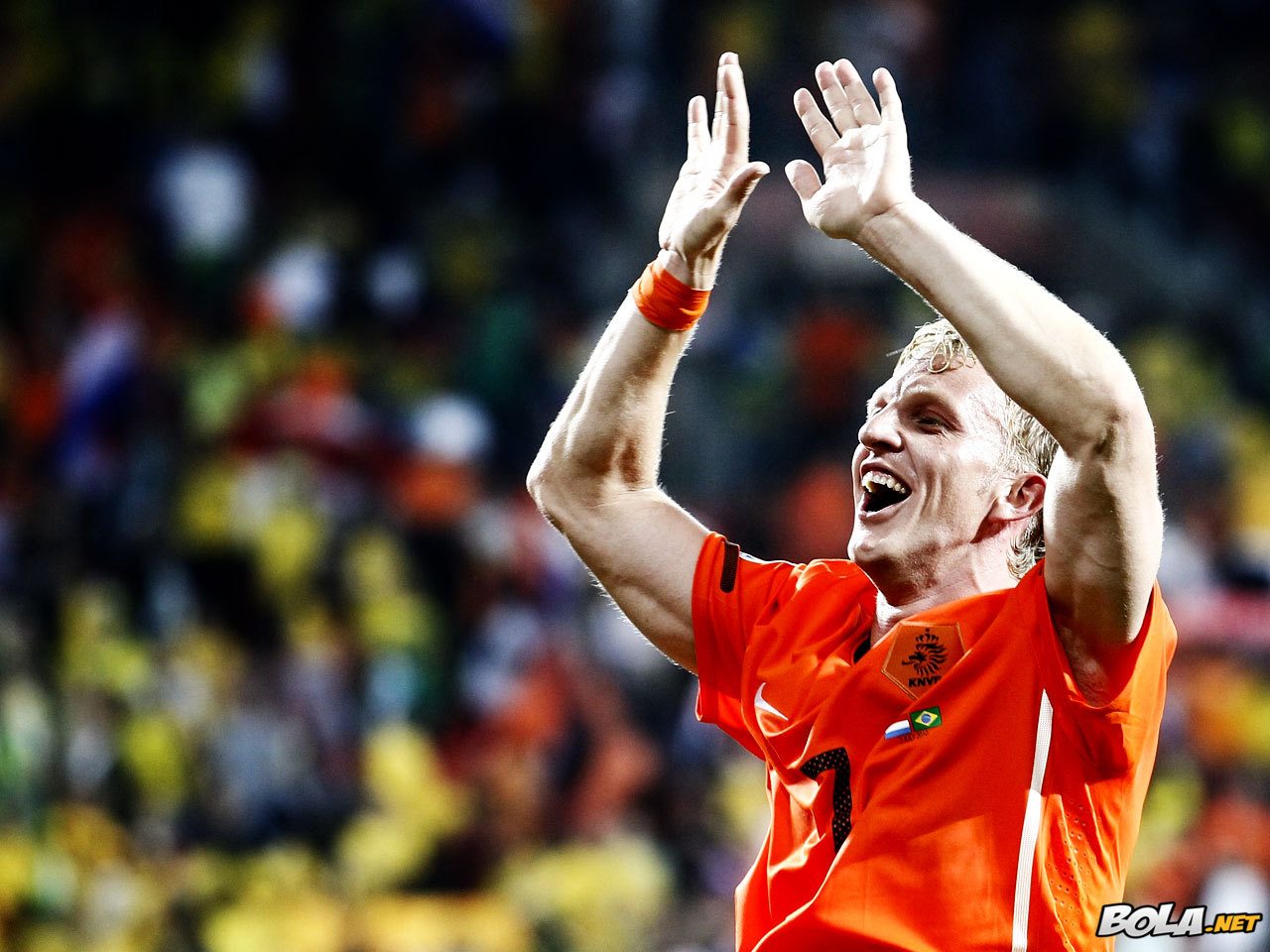 Download Wallpaper - Dirk Kuyt - Bola.net