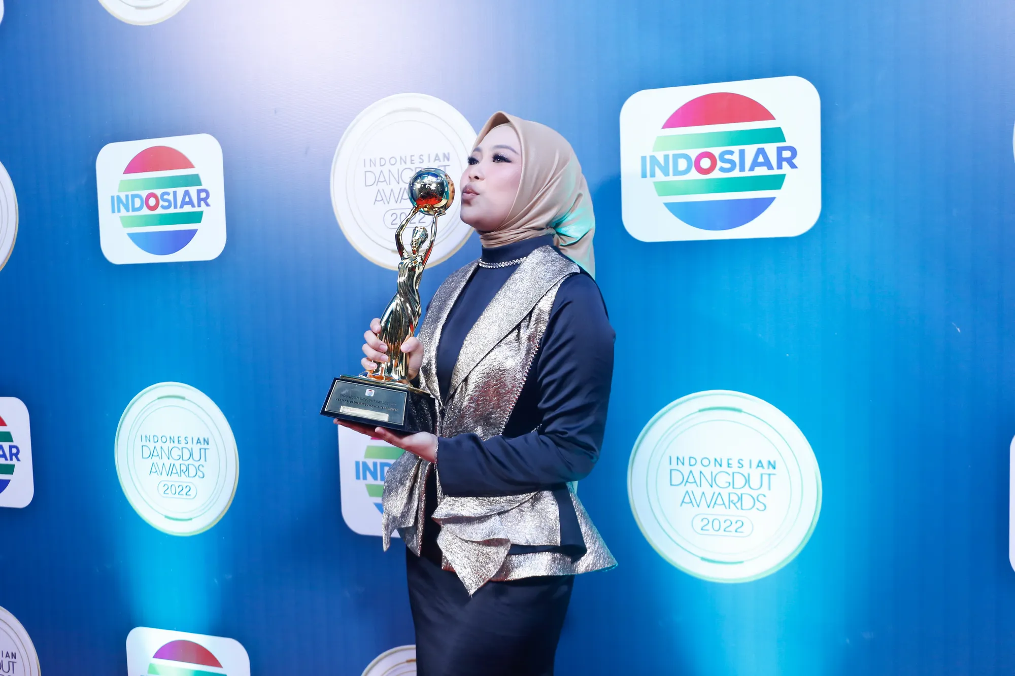 Lagu Ciptaannya Dapat Penghargaan di Indonesia Dangdut Award 2022 ...