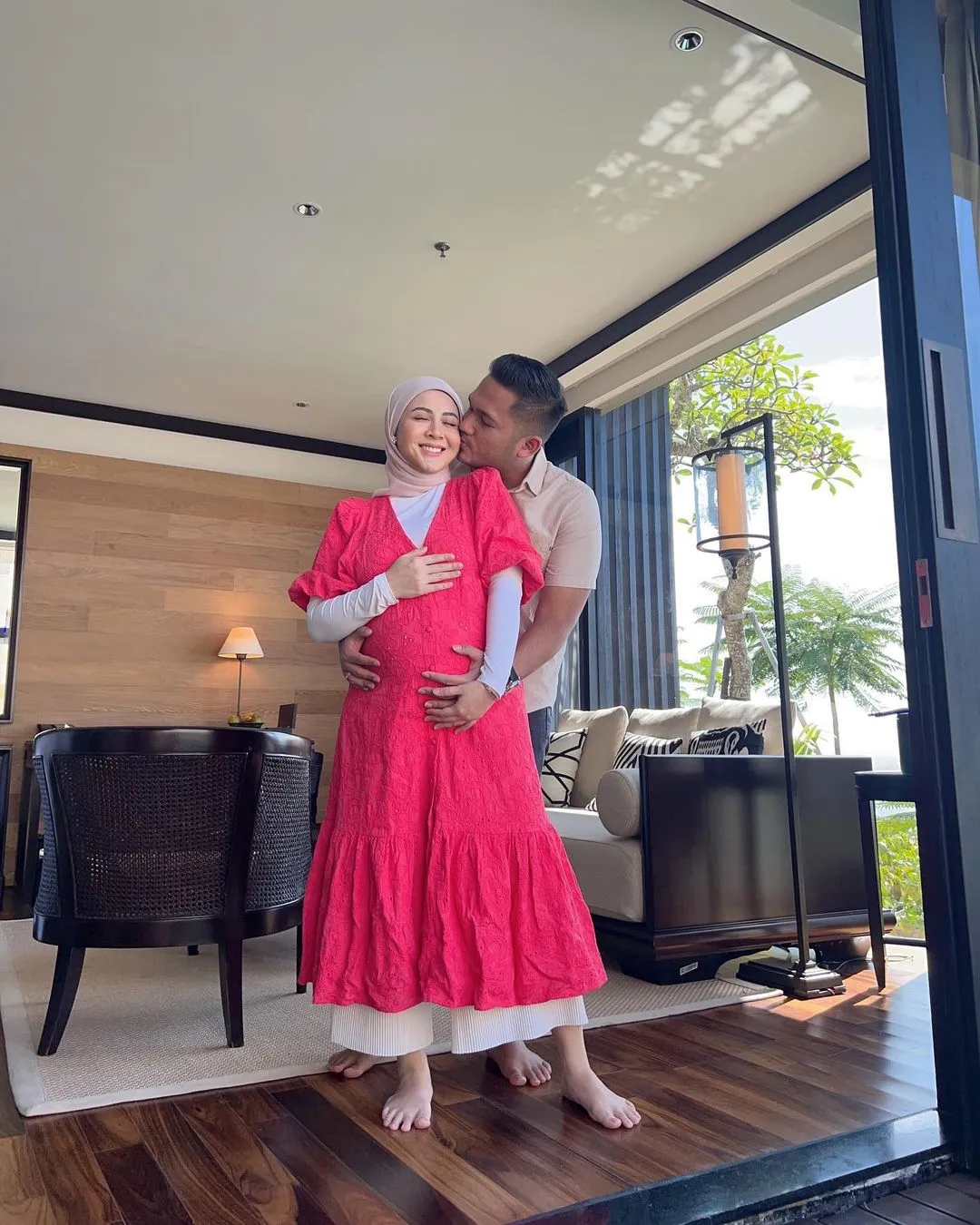 Kini Hamil Anak Kedua, Ini Potret Kesha Ratuliu yang Makin Mesra dan ...