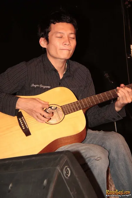 Ilham, Bassist Funky Kopral Meninggal Dunia - KapanLagi.com