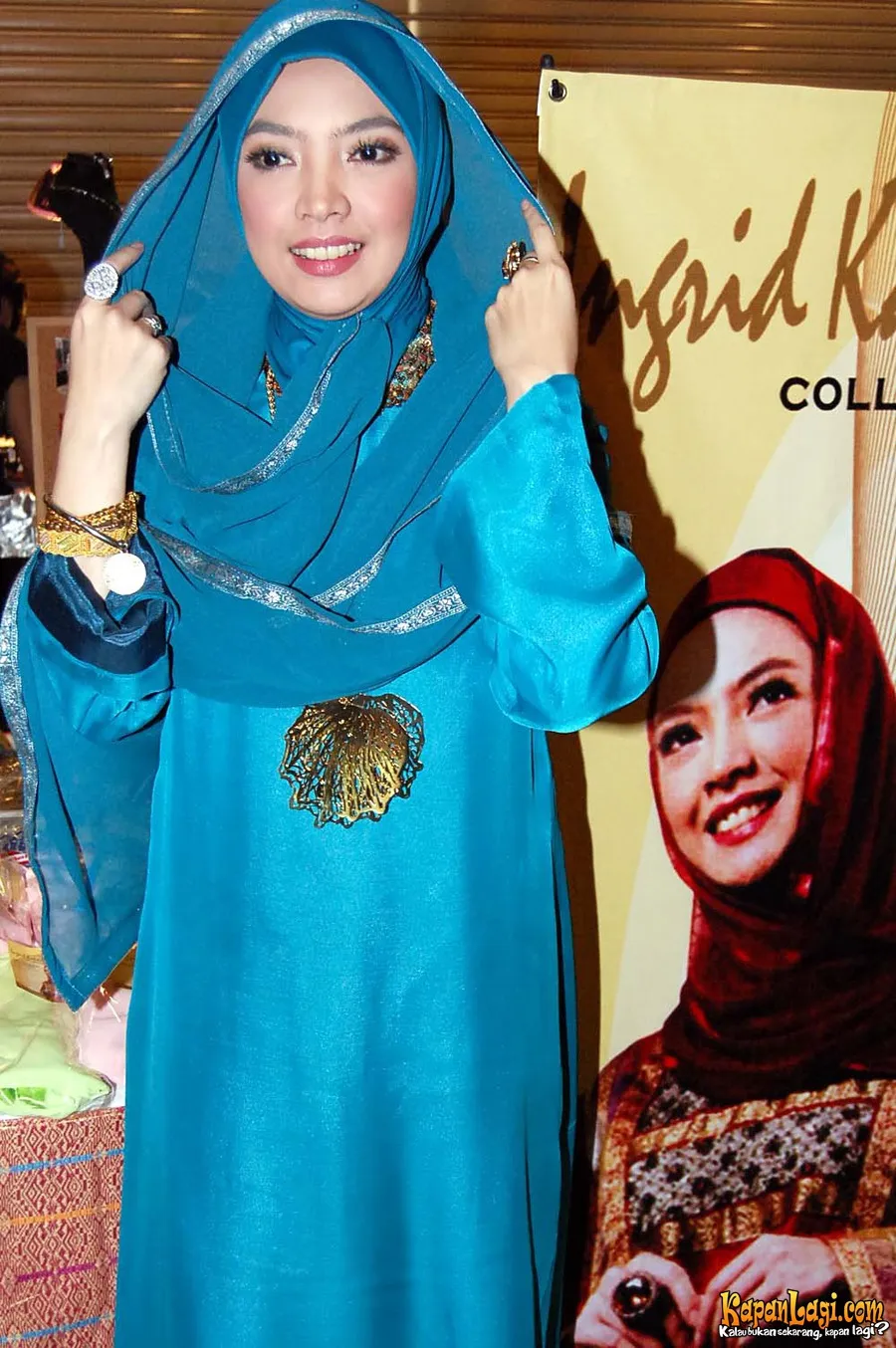 Inggrid Kansil Promosi Jilbab Di DPR - KapanLagi.com