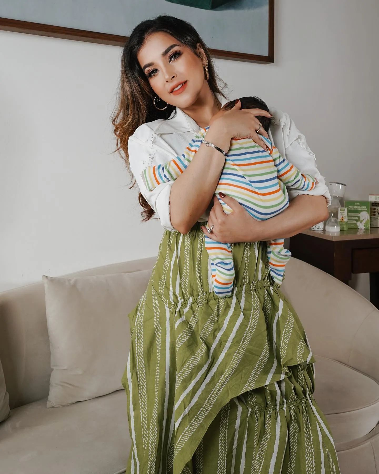 7 Potret Anak Kedua Tasya Farasya yang Wajahnya Juga Disembunyikan, Salfok Gemoy Banget ...