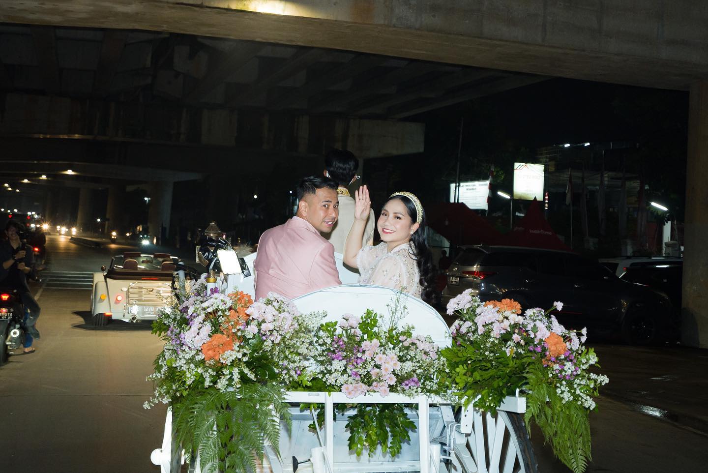 8 Potret Nagita Slavina dan Raffi Ahmad Rayakan Anniversary ke-8 ... 8 Potret Nagita Slavina dan Raffi Ahmad Rayakan Anniversary ke-8 ...