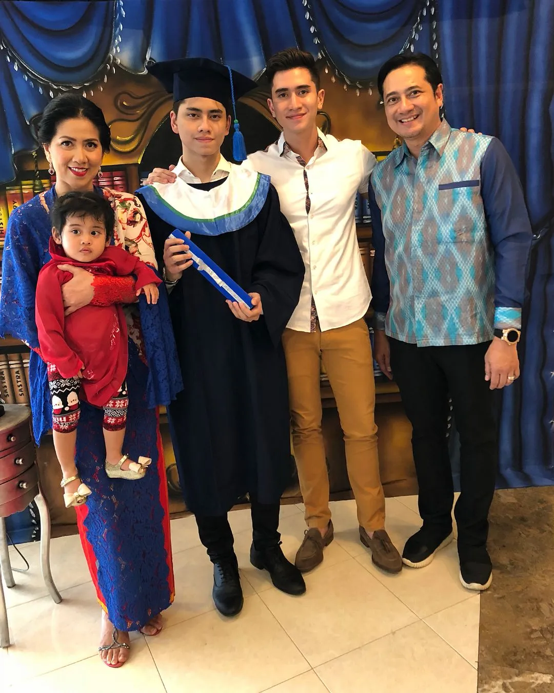 Orang Tuanya Bercerai Saat Masih Usia 17 dan 14 Tahun, Ini 8 Potret Transformasi Verrell ...