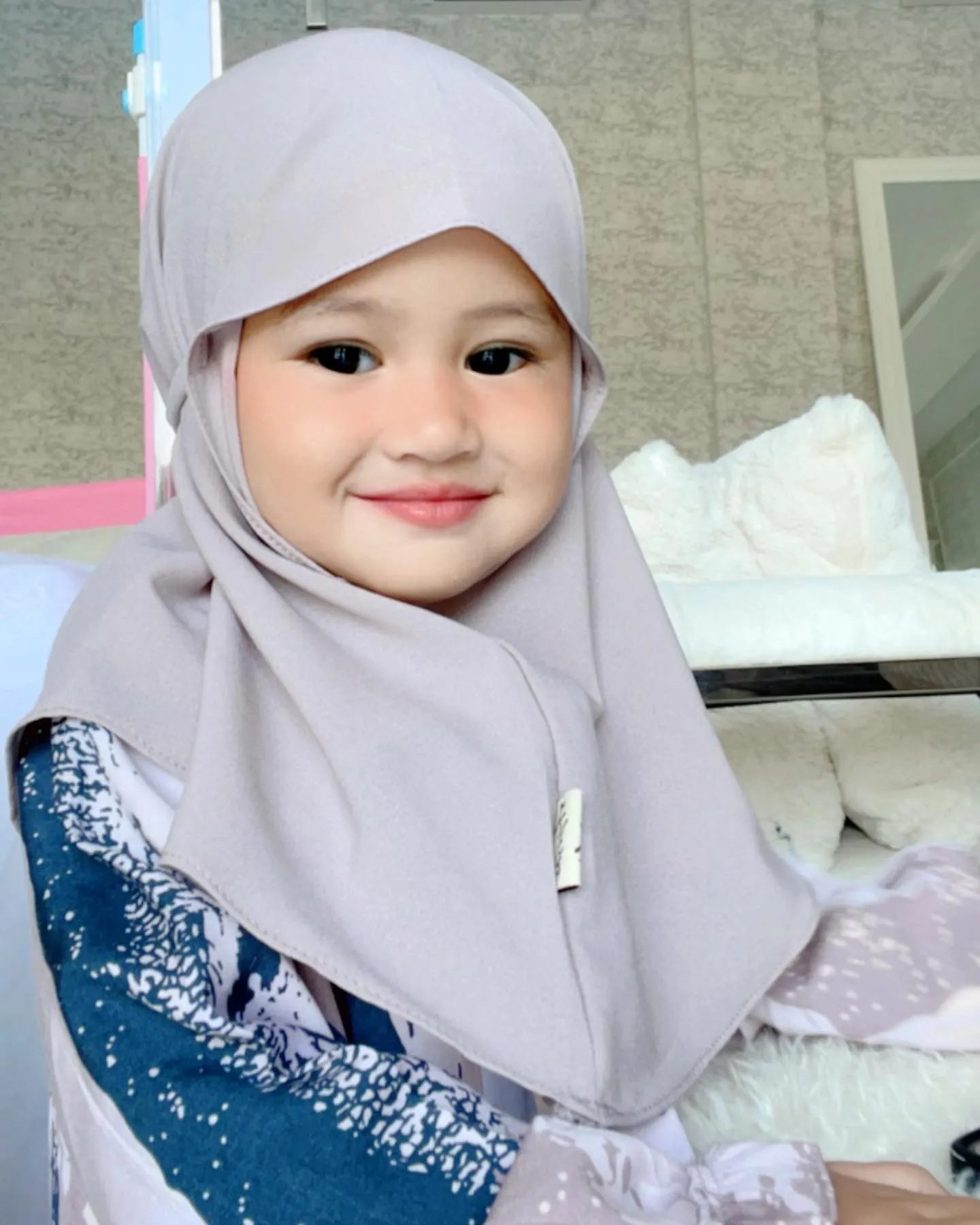7 Potret Terbaru Khalisa Anak Kartika Putri di Usia 3 Tahun, Mulai Minta Pakai Hijab - Jadi ...