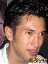 Debut Akting Alexander Wiguna di 'BELAHAN JIWA' - KapanLagi.com