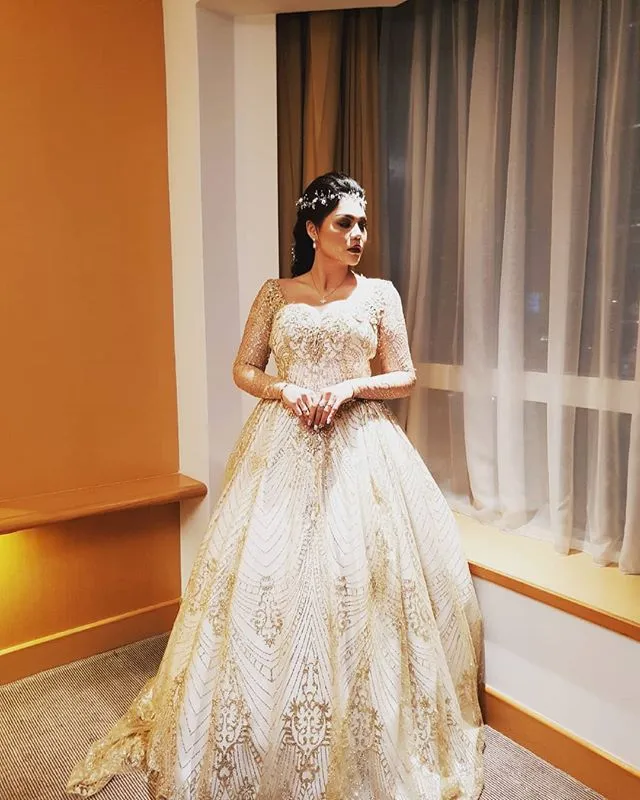 DJ Butterfly Resmi Menikah dengan Pria Indonesia, Wedding Dress Bak ...