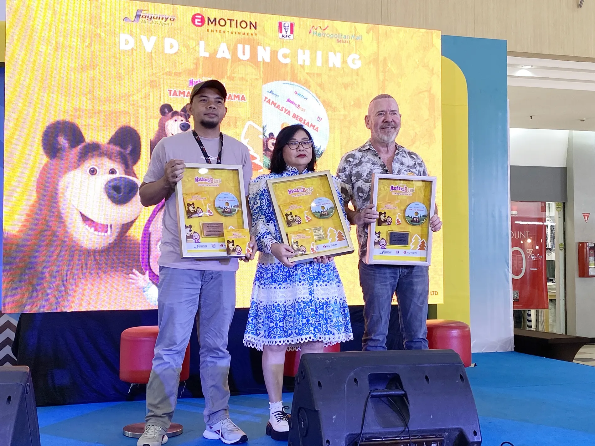 'Masha And The Bear' Kini Bisa Dinikmati dalam Bentuk DVD - KapanLagi.com